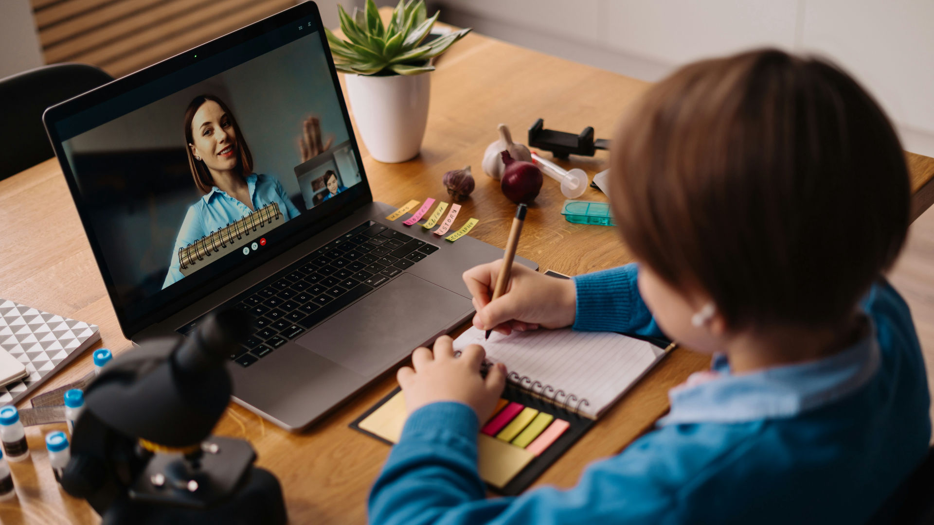 The Creative Process Behind an Explainer Video - Ellie Motion